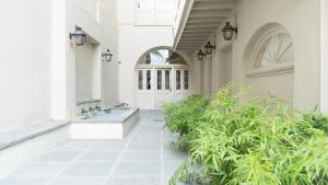 Melrose Mansion, New Orleans (updated prices 2025)