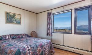 Talbot Arm Motel, Destruction Bay (updated prices 2025)