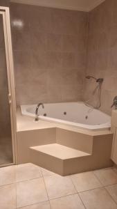 Melbourne Metropole Central Official, Melbourne (updated prices 2025)