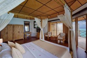 Angaga Island Resort and Spa, Theluveligaa (updated prices 2026)