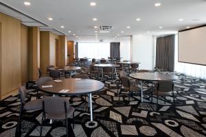 Courtyard by Marriott Montreal Laval, Laval (updated prices 2024)