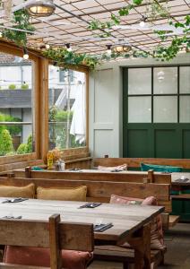 Ffolkes Arms Hotel, Hillington (updated prices 2025)