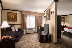 Radisson Hotel Colorado Springs Airport, Colorado Springs (updated ...
