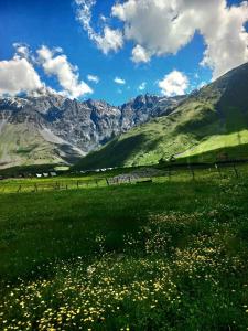 SAME Cottage Kazbegi, Kazbegi (updated prices 2025)