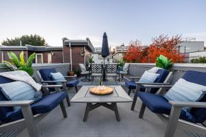 Rooftop access and Views Lake Union Lookout, Seattle की (2026 के लिए ...