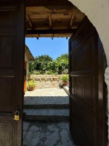 MEROLI Guesthouse - UNESCO quarter, Berat (updated prices 2025)
