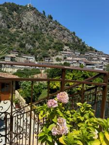 MEROLI Guesthouse - UNESCO quarter, Berat (updated prices 2025)