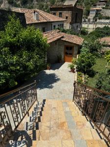 MEROLI Guesthouse - UNESCO quarter, Berat (updated prices 2025)
