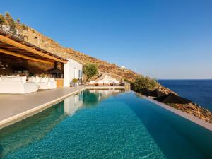 V&V Guest House - Luxury Suites, Ornos (updated prices 2026)