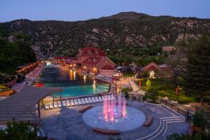 Glenwood Hot Springs Resort, Glenwood Springs (updated prices 2025)