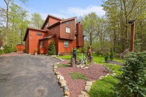 Modern lodge Close to all attractions, Tobyhanna (updated prices 2024)