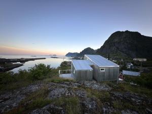 Oceanview Mini-House - Stunning Views, Moskenes (updated prices 2025)