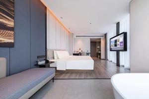 Atour Hotel Guangzhou Huangpu Development Zone Baoying, Guangzhou ...