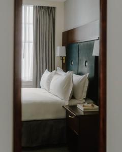 Club Quarters Hotel Downtown, Houston, Houston (updated prices 2025)