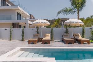 Infinity Holiday Villas - Private Pool, close to Kalamaki Centre, by ZanteWize, Kalamaki ...