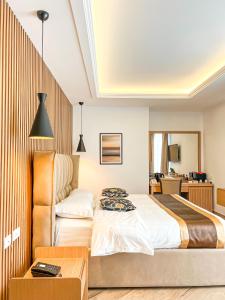 Fafa Aqua Blue, Golem (updated prices 2025)