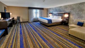 Holiday Inn & Suites Tupelo North, an IHG Hotel, Tupelo – Updated 2024 ...