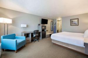 Days Inn & Suites by Wyndham Moncton, Moncton (updated prices 2024)