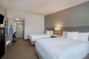 Days Inn & Suites by Wyndham Moncton, Moncton (updated prices 2025)