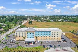 Holiday Inn Express and Suites - Nokomis - Sarasota South, Nokomis ...