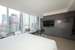 Moxy Chongqing, Chongqing (updated prices 2025)