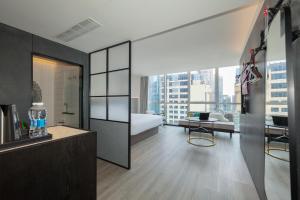 Moxy Chongqing, Chongqing (updated prices 2025)