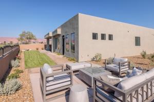 Doonbeg Castle, St. George (updated prices 2025)