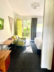 WARBURTON MOTEL - where mid-century style meets the mountains ...