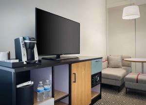 Freepoint Hotel Cambridge, Tapestry Collection by Hilton, Cambridge ...