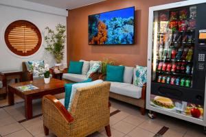 Waters Edge The Strand, Townsville (updated prices 2025)