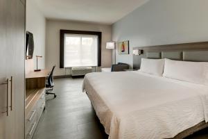 Holiday Inn Express Hotel & Suites Richmond, an IHG Hotel, Richmond ...