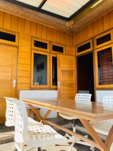 Rumah Kayu Syariah, Kuningan (updated prices 2026)