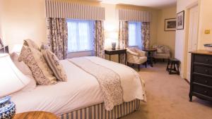 Luttrell Arms, Dunster (updated prices 2025)