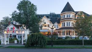 Huntingdon Hotel and Suites, Victoria (updated prices 2025)