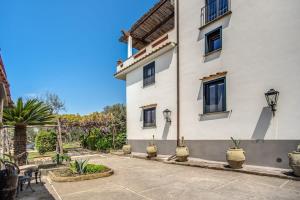 Villa Aragona Historic Villa with Views and Guest services, Massa ...