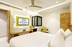Hotel Namaste Hindustan Just a Minute Away From New Delhi Railway ...