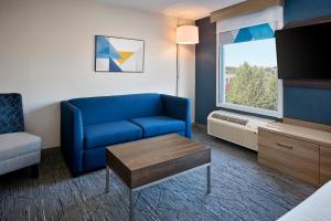 Holiday Inn Express & Suites Kitchener Southeast, an IHG Hotel ...