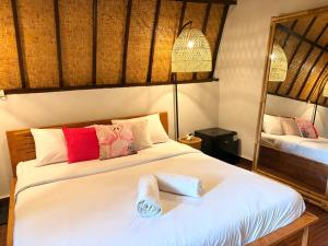 Pink Flamingo, Gili Islands (updated prices 2025)