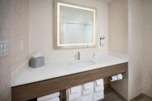 Holiday Inn Express & Suites Kitchener Southeast by IHG, Kitchener ...