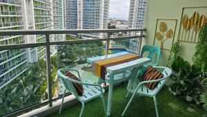 Urban Resort luxury Staycation at Azure Residences Rio Tower, Manila ...
