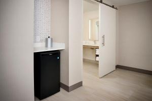 Holiday Inn Express & Suites Kitchener Southeast by IHG, Kitchener ...