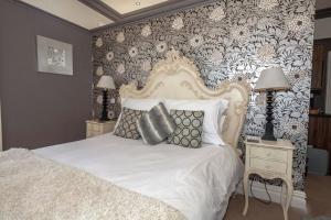 Bagshaw Hall, Bakewell (updated prices 2025)