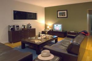 Plomer Beach House, Point Plomer (updated prices 2026)
