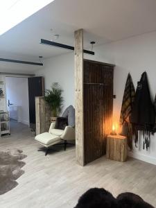 Lost Shore Surf Resort, Ratho (updated prices 2025)