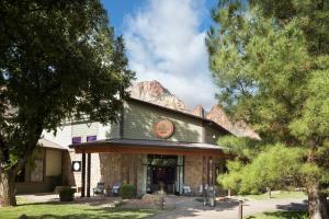 The Red Cliffs Lodge Zion, a Tribute Portfolio Hotel, Springdale ...