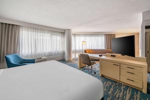 DoubleTree by Hilton LAX - El Segundo, El Segundo (updated prices 2025)
