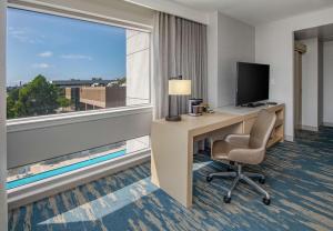 DoubleTree by Hilton LAX - El Segundo, El Segundo (updated prices 2025)