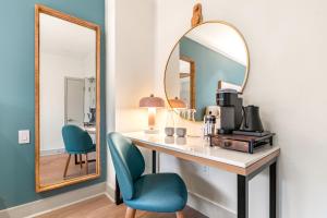 Aloha Fridays, Miami Beach (updated prices 2025)