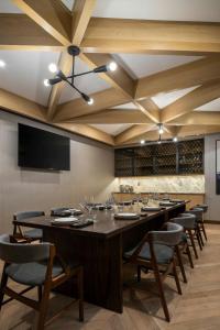 Delta Hotels by Marriott Saskatoon Downtown, Saskatoon (updated prices ...