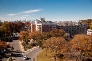 New York LaGuardia Airport Marriott, Queens (updated prices 2025)